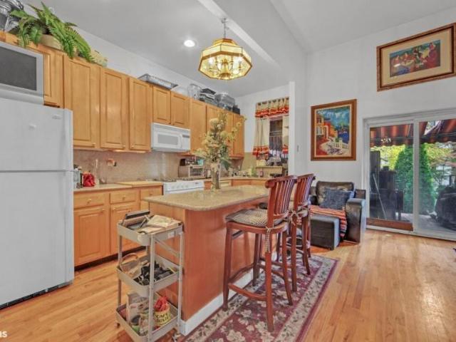 9 bedroom, South Harlem NY 102244345