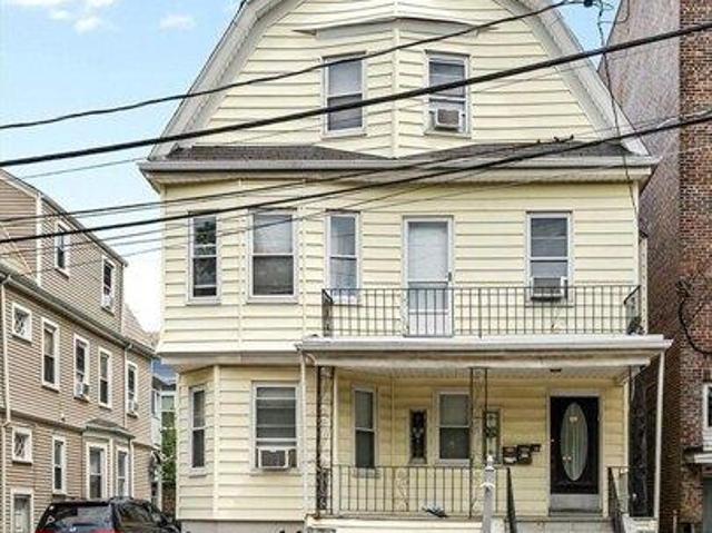 9 bedroom, Somerville MA 02143 104811446