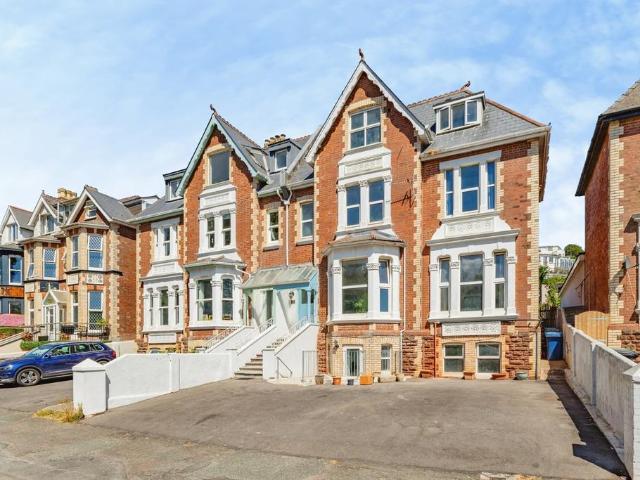 9 bedroom semi detached house for sale
