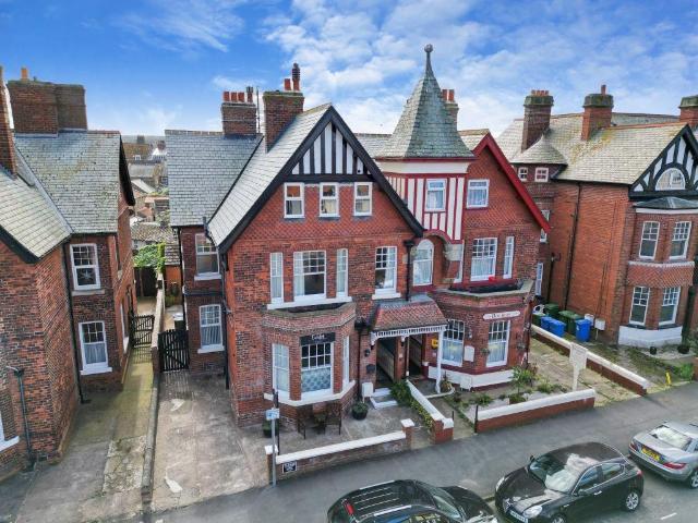 9 bedroom semi detached house for sale
