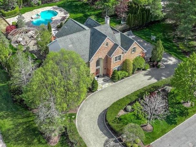 9 bedroom, Suffern NY 10901 102283079