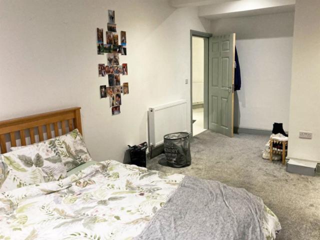9 bedroom private hall for rent in 89 King Street, Lancaster, LA1