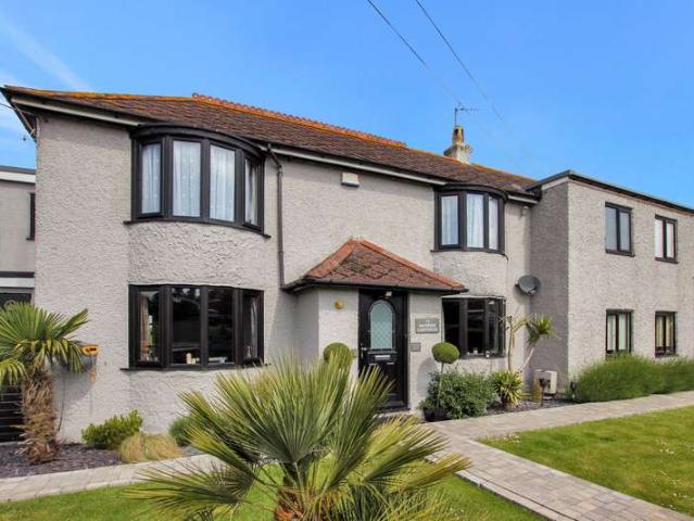 9 Bedroom Property