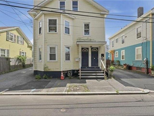 9 bedroom, Providence RI 02907 105174563