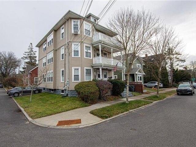 9 bedroom, Providence RI 02906 102314919