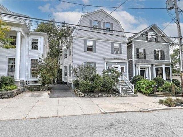 9 bedroom, Providence RI 02906 LS102409582