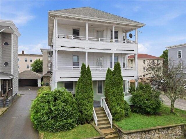9 bedroom, Woonsocket RI 02895 104540990