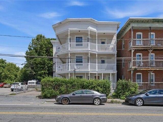 9 bedroom, Woonsocket RI 02895 105106487