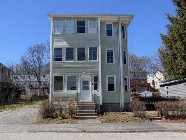 9 bedroom, Worcester MA 01604 102635221