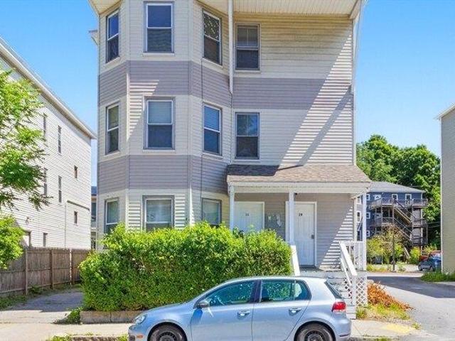 9 bedroom, Worcester MA 01605 104604317