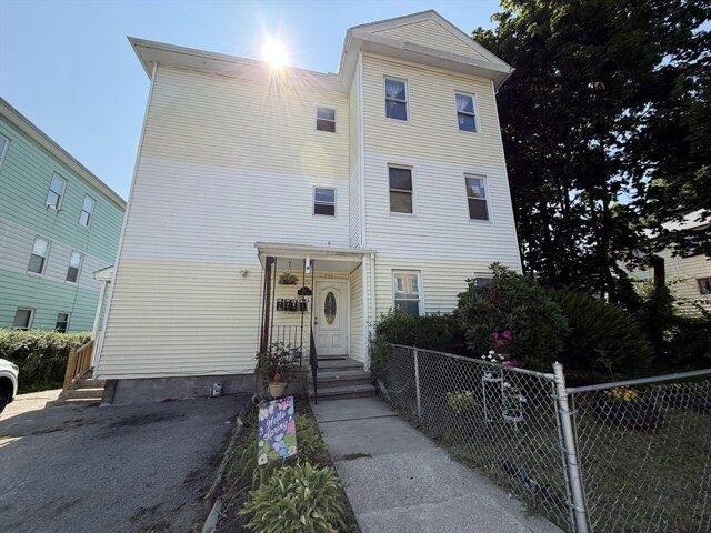 9 bedroom, Worcester MA 01607 105116671