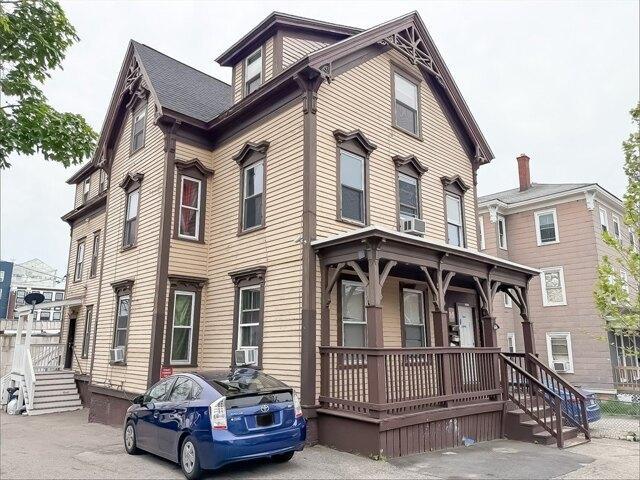 9 bedroom, Worcester MA 01609 103442417