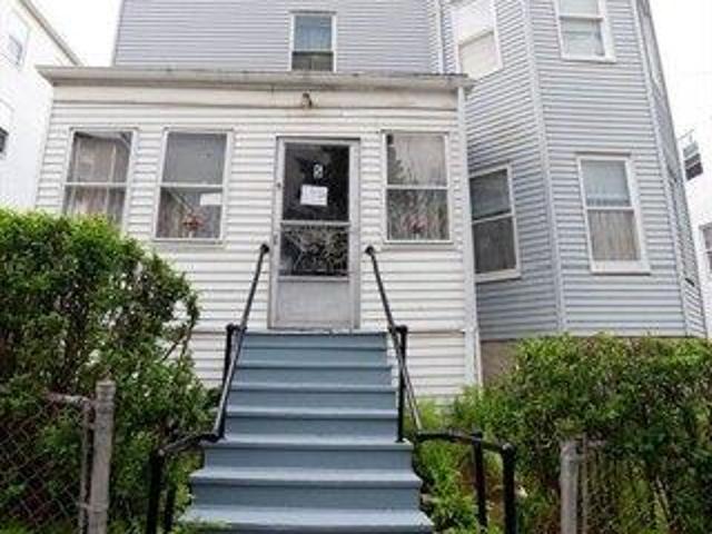 9 bedroom, Worcester MA 01610 LS102922316