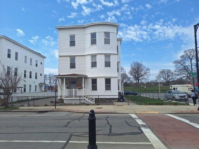 9 bedroom, Worcester MA 01610 LS103033374