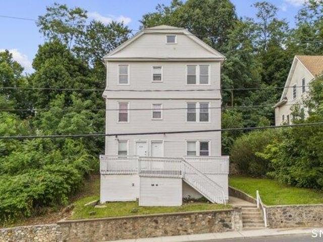 9 bedroom, Waterbury CT 06705 105113742