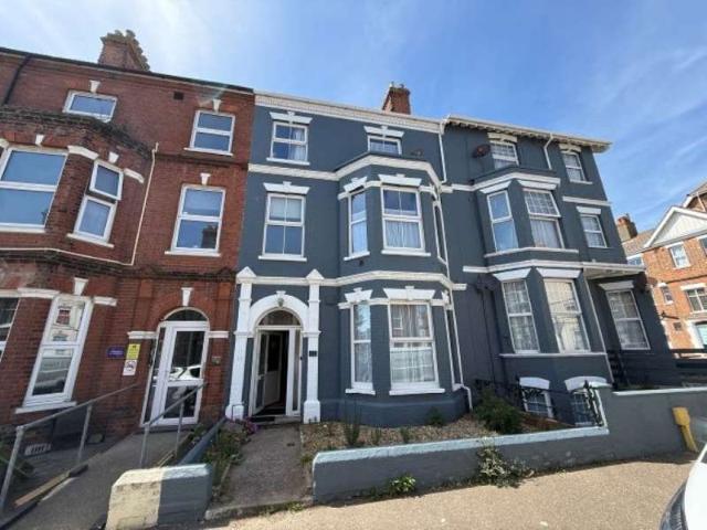 9 Bedroom Terraced House