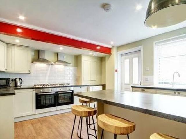 9 bedroom terraced house for rent in Hyde Park Road Hyde Park LS6