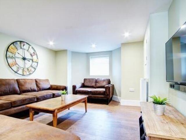 9 Bedroom Terraced House For Rent In Leeds