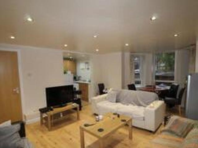 9 Bedroom Terraced House For Rent In Leeds, West Yorkshire