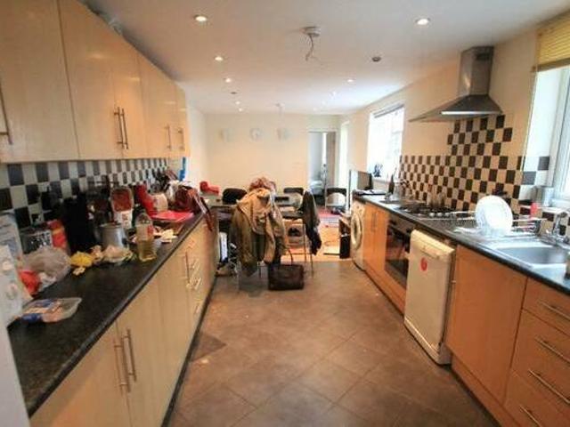 9 bedroom terraced house for rent in Richards Street Cardiff City CF24
