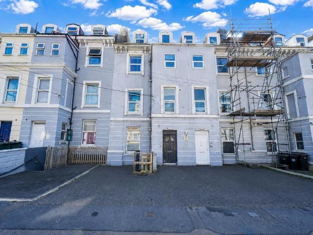 9 bedroom terraced house for sale