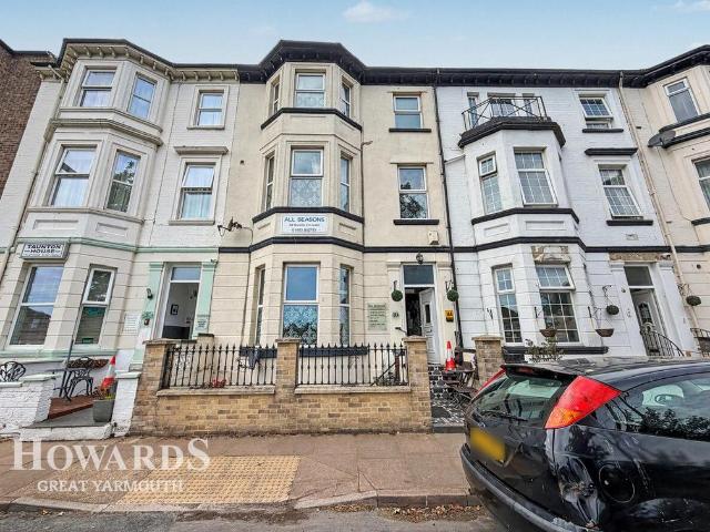 9 bedroom terraced house for sale