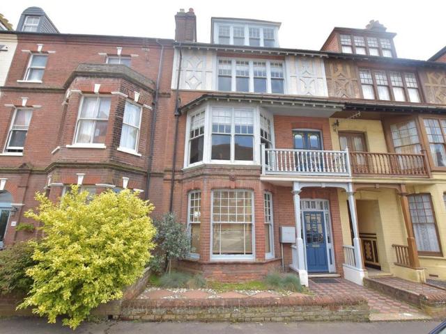 9 bedroom terraced house for sale