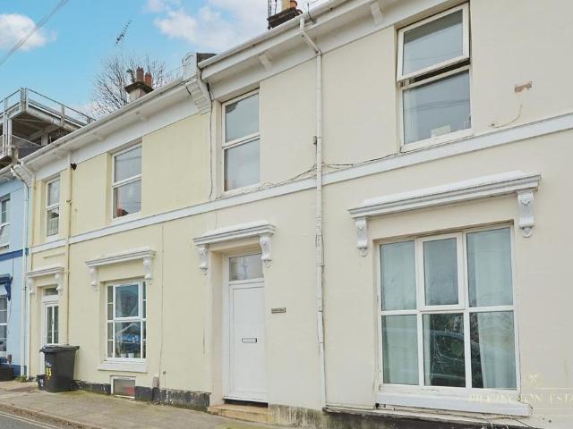 9 bedroom terraced house for sale
