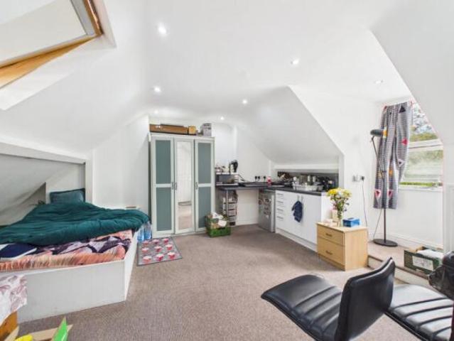 9 bedroom terraced house for sale in Elgar Road, Reading, Berkshire, RG2