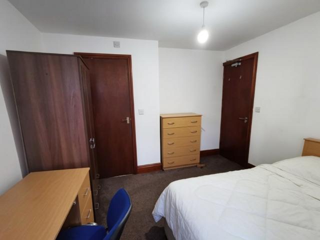 9 bedroom terraced house to rent