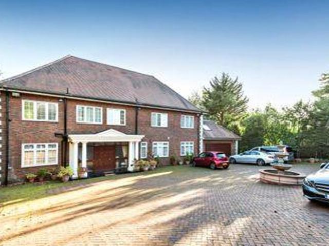 9 Bedrooms Detached house for rent in Barnet Road, Barnet EN5