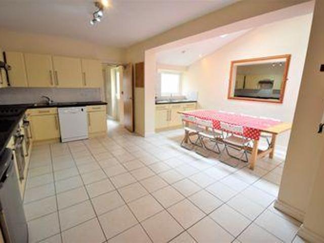 9 Bedrooms for rent in Miskin Street, Cathays, Cardiff CF24