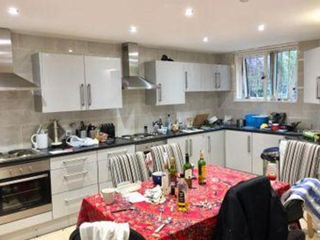9 Bedrooms for rent in Regent Park Terrace, Hyde Park, Leeds LS6