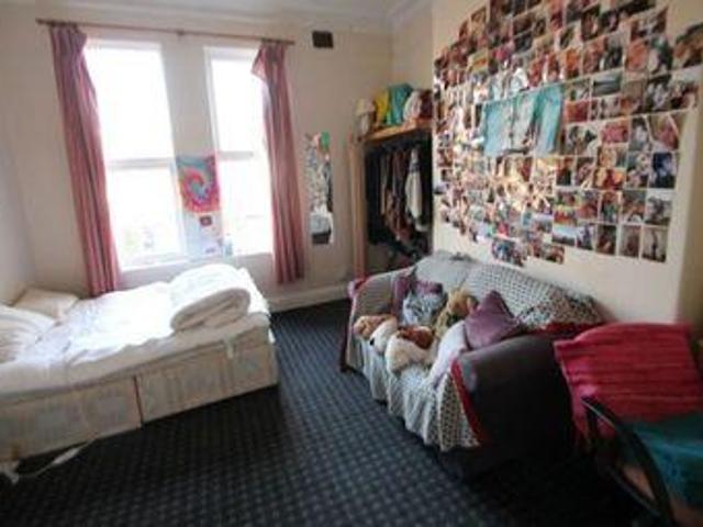 9 Bedrooms Terraced house for rent in Cardigan Road, Hyde Park, Leeds LS6