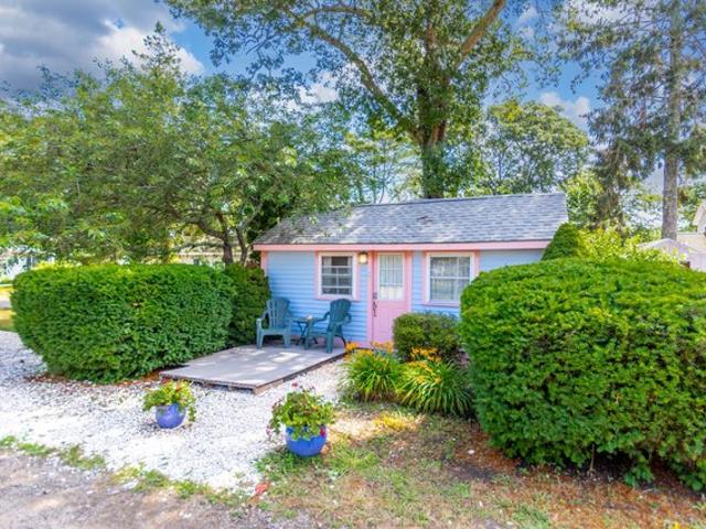 9 Bells Neck Rd Apt 5, West Harwich, MA 02671