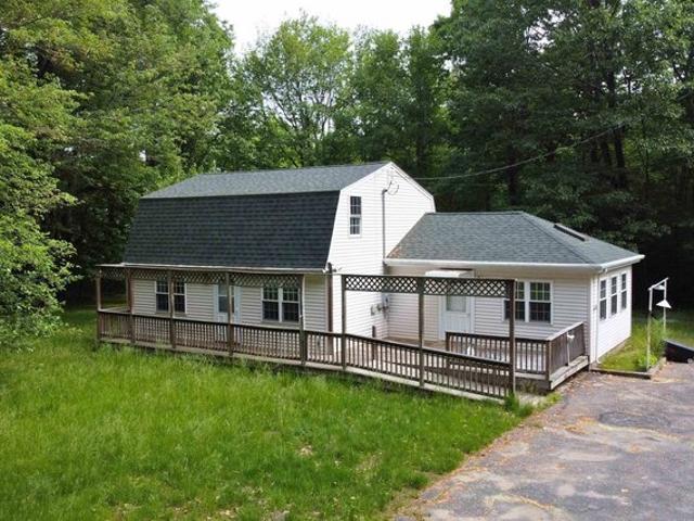9 Bluebird Ln, Kingston, NH 03848
