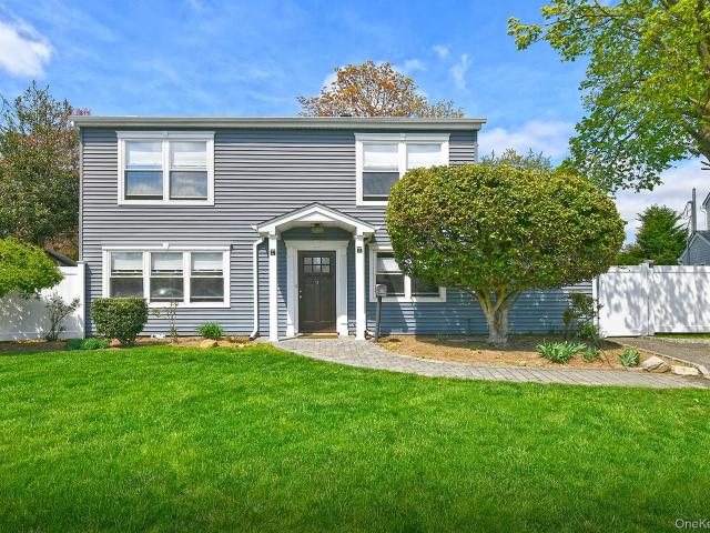 9 Bluejay Ln, Levittown, NY 11756 | MLS #988352 | Compass