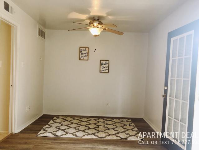 9 BR, 1 BA Apartment 2458 Lake RdÂ, Huntsville, TX 77340