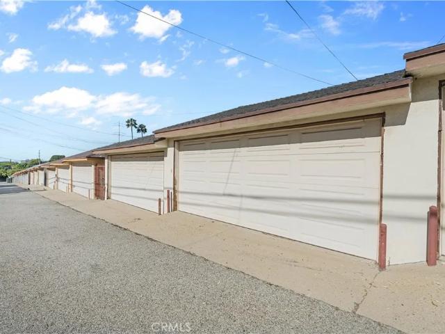 9 BR, 6 BA in Ladera Heights