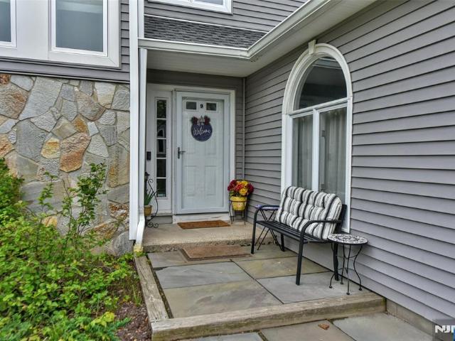 9 Braemar Drive