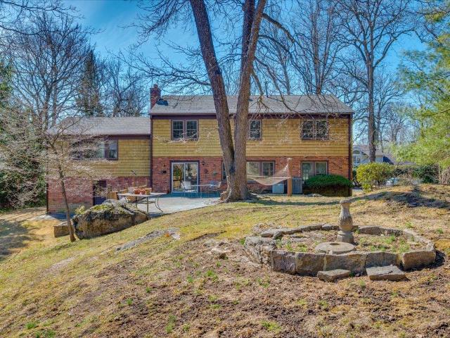 9 Brevoort Lane