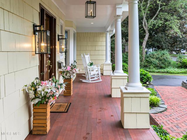 9 Briarwood Road