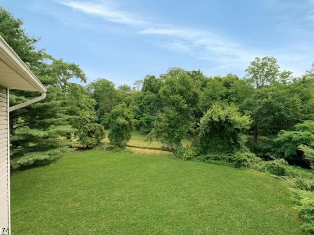 9 Brookstone Cir