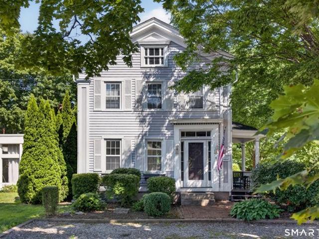 9 Broadway Ave, Stonington, CT 06355