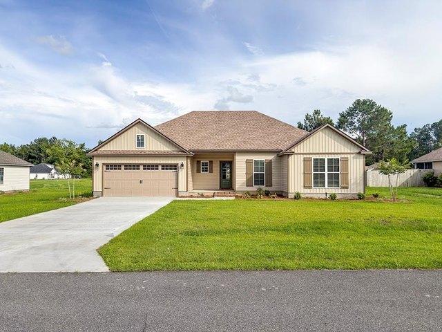 9 Bryant Dr, Ray City, GA 31645