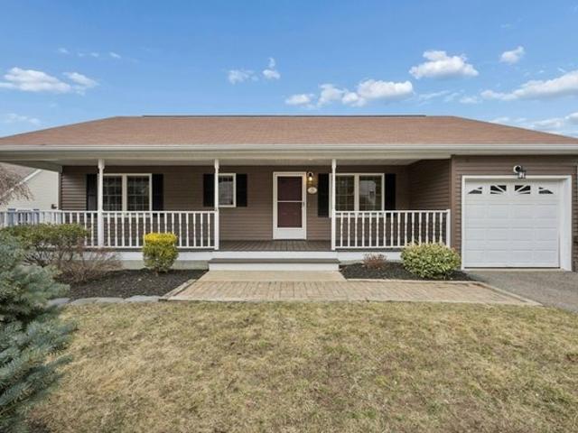 9 Bryant Ln, Northborough, MA 01532