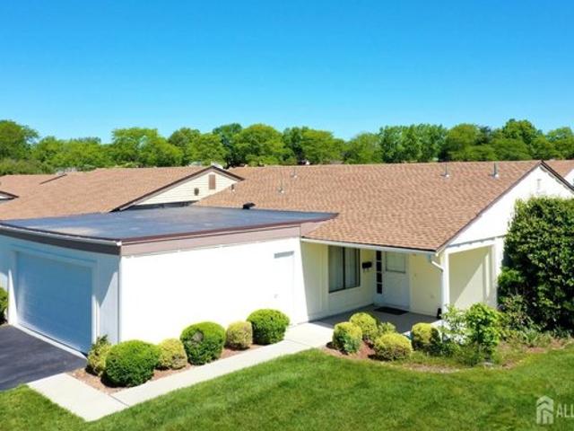9 C Aspen Plz, Monroe, NJ 08831