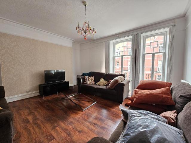 9 Cabbell Street, London, NW1 4 bed flat to rent £5,500 pcm £1,269 pw