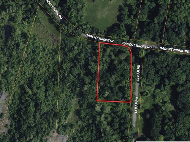 9 Cedar Dr, Albany, NY 12205 | MLS #S1667 | Compass
