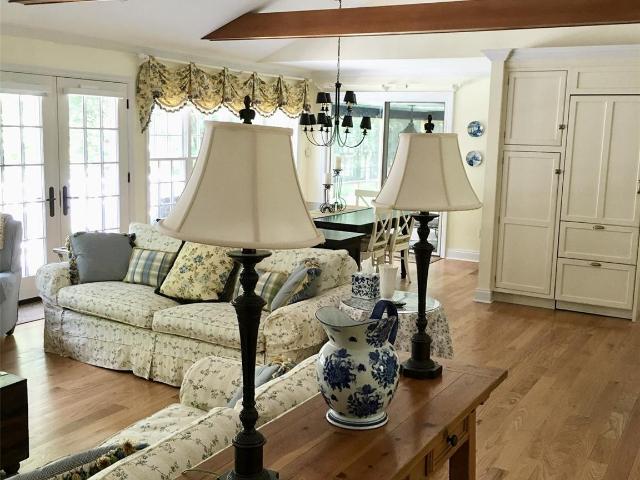 9 Cedar Hill Lane